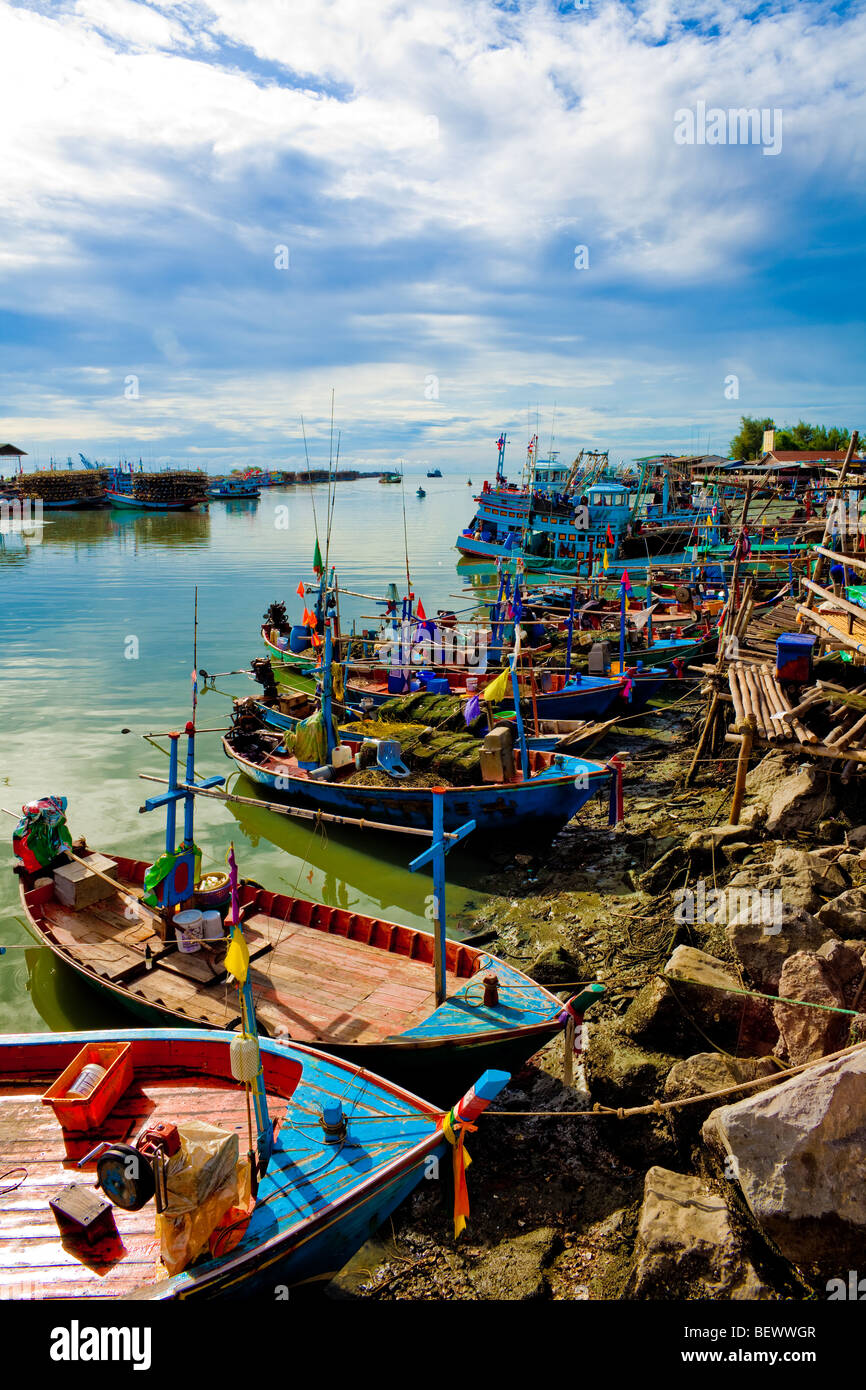 Verticle fishing hi-res stock photography and images - Alamy