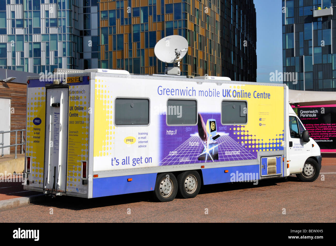 Web learning hi-res stock photography and images - Alamy