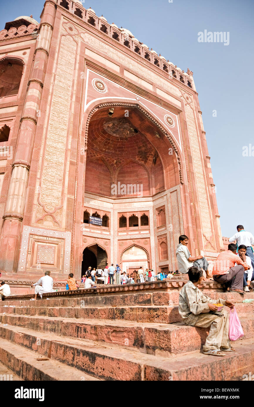 Life at Jama Masjid Mosque, Old Delhi, india Stock Photo - Alamy