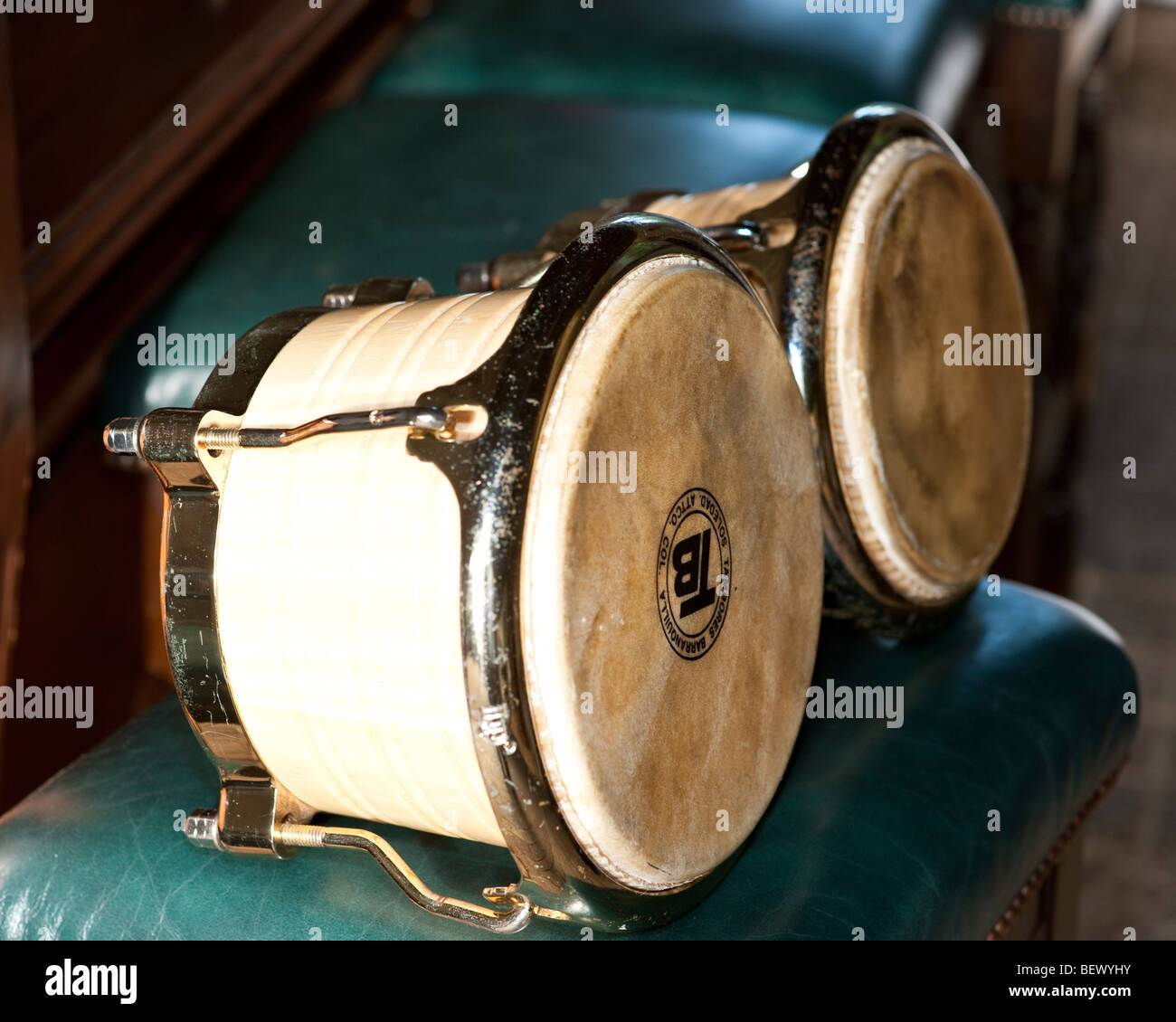 Piano and drums hi-res stock photography and images - Alamy