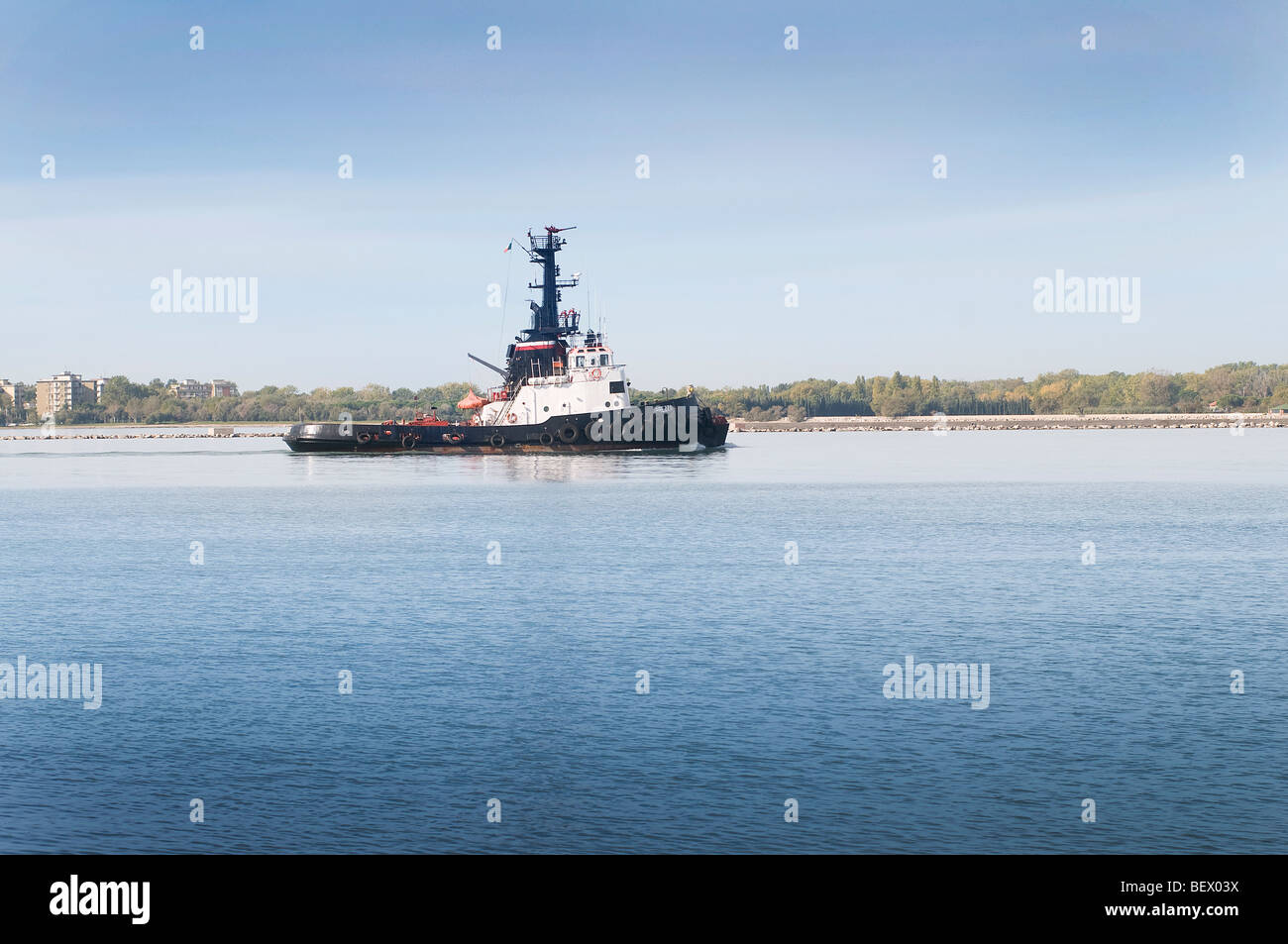 Shipyard tugboat hi-res stock photography and images - Alamy
