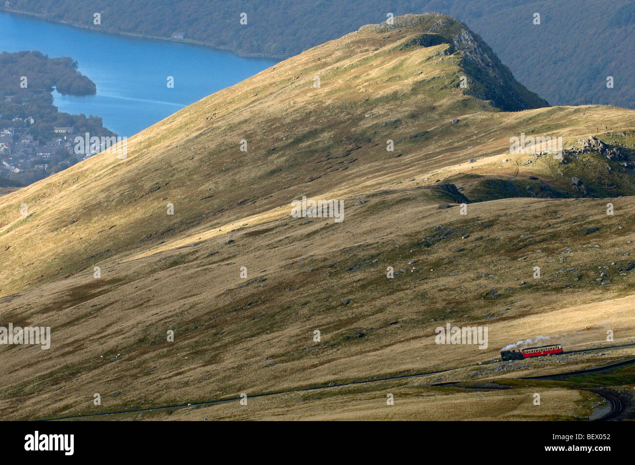 Snowdon mountain railway steam train hi-res stock photography and ...