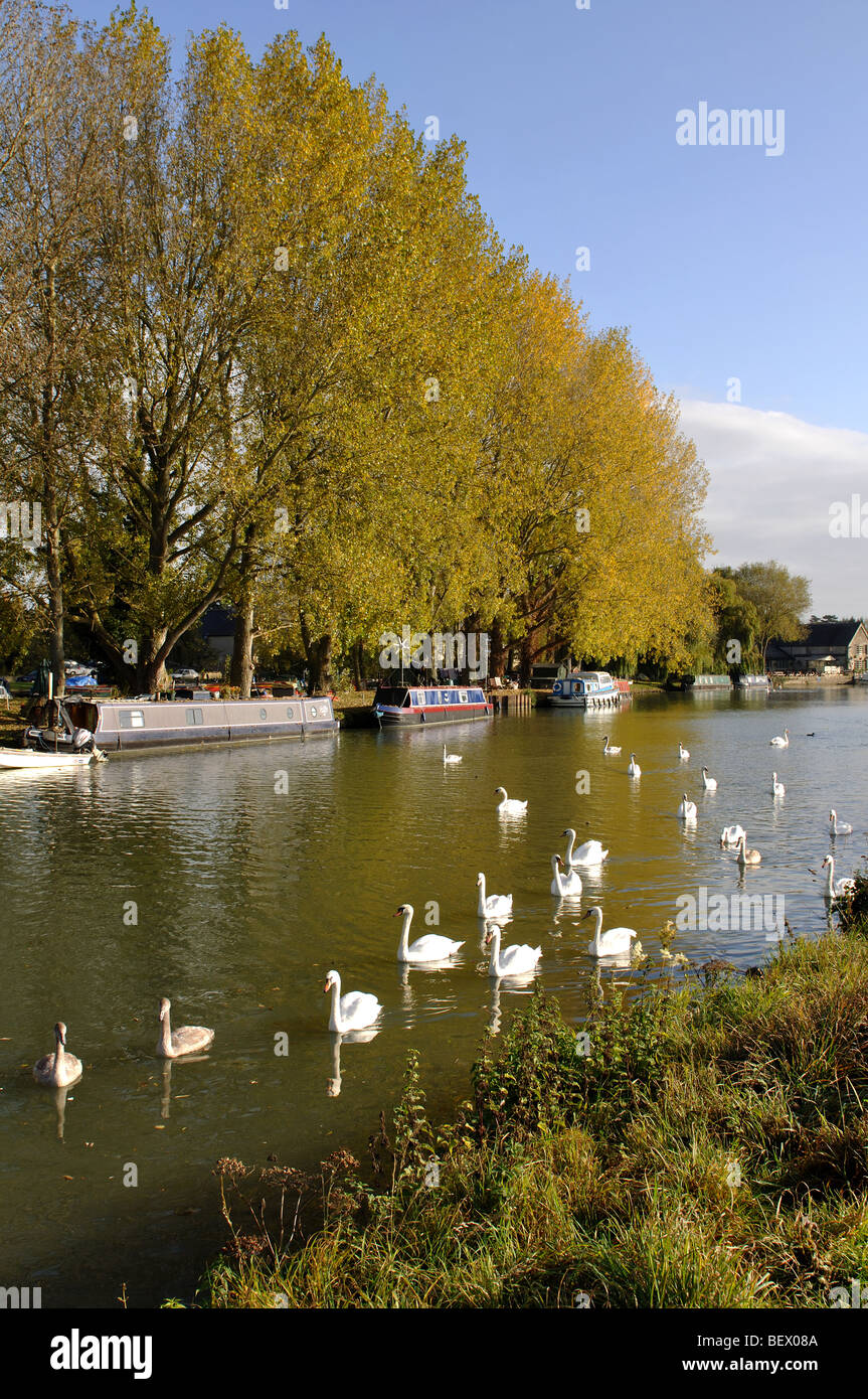 Fall river thames hi-res stock photography and images - Alamy