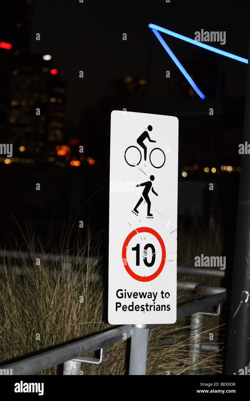 Street safety signage hi-res stock photography and images - Alamy