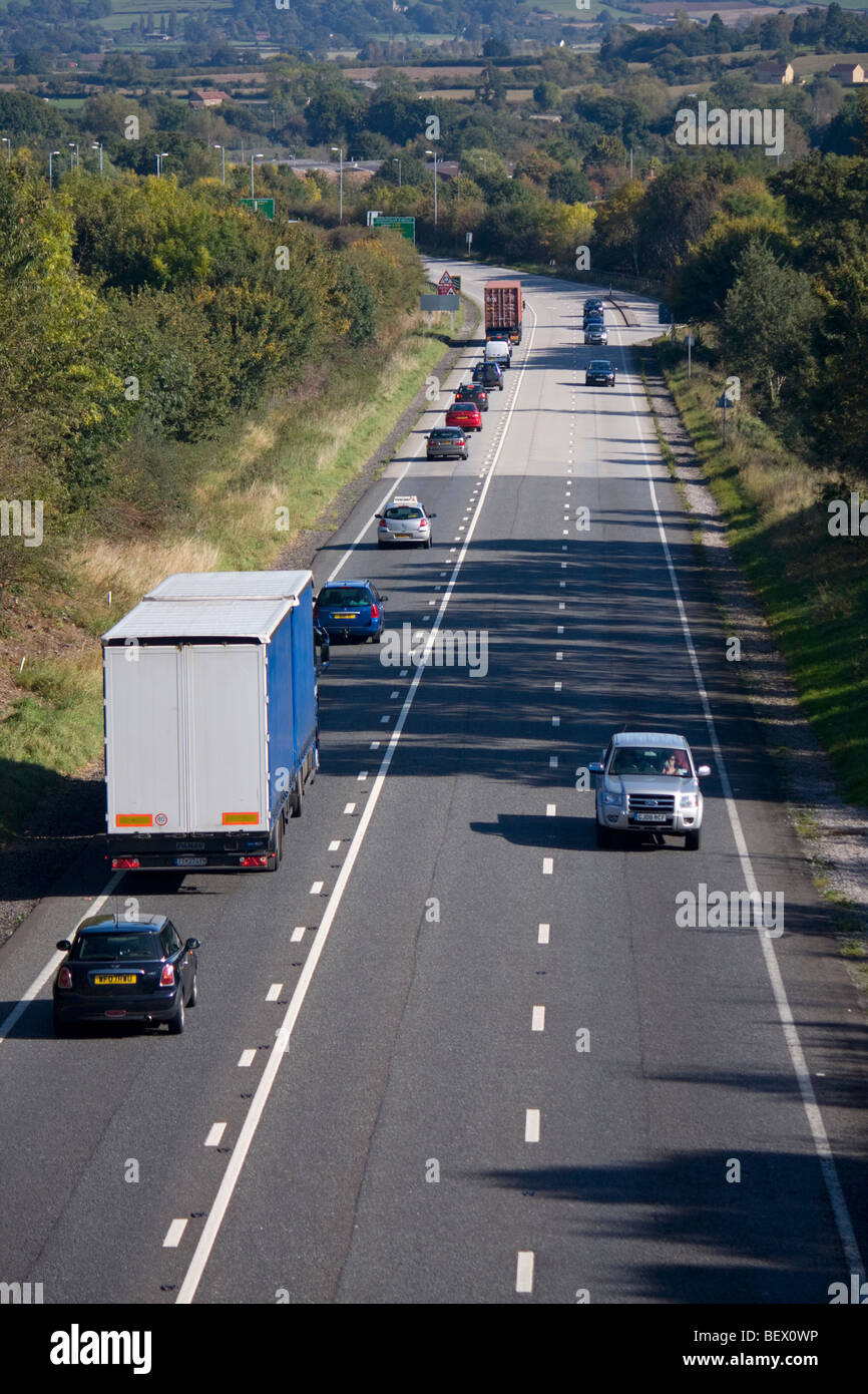 Traffic on the A303 trunk road in Somerset Stock Photo - Alamy