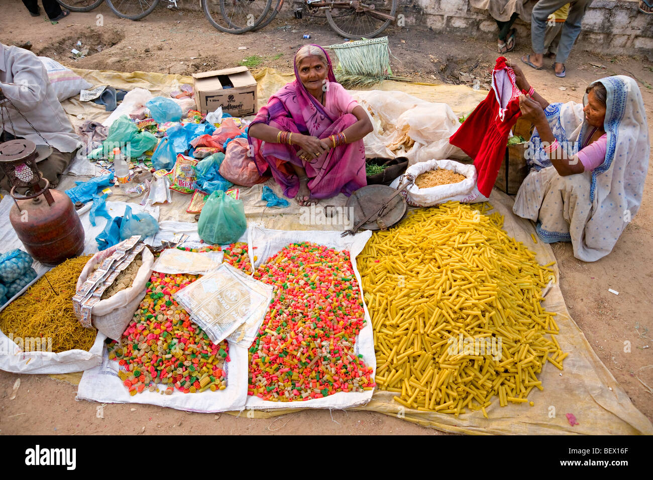 People living around the Orchha village, Madhya pradesh, India Stock ...