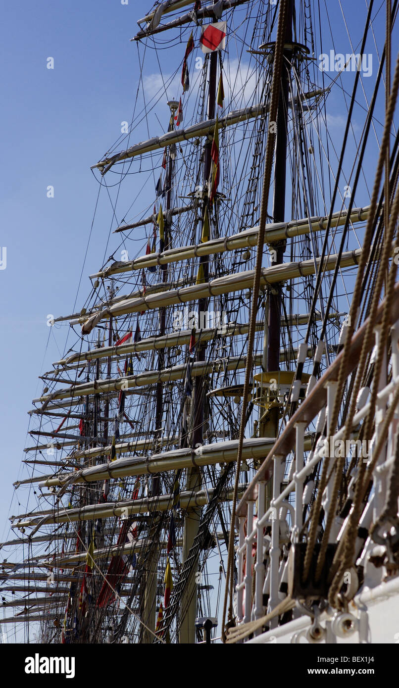 Navy sail ship masts hi-res stock photography and images - Alamy