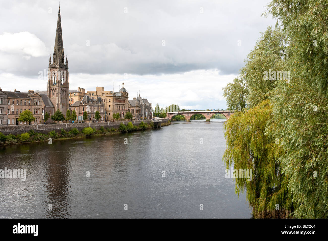 Perth scotland bridge hi-res stock photography and images - Alamy