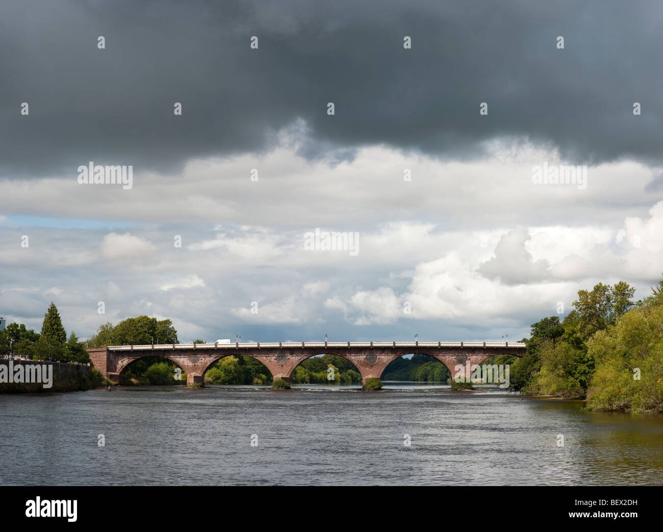 Perth scotland bridge hi-res stock photography and images - Alamy