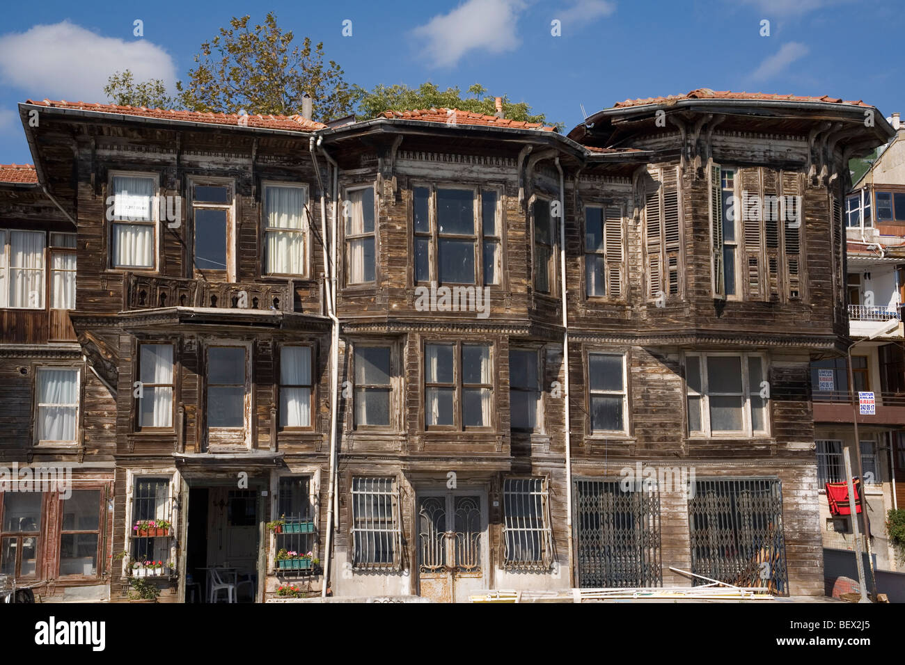 Turkey Bosphorus Sariyer Old house Stock Photo - Alamy