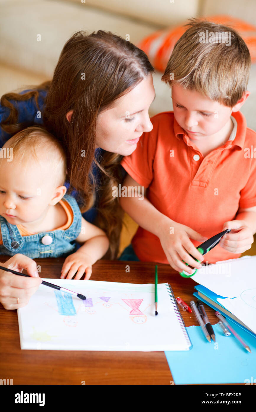 Two kids drawing kindergarten hi-res stock photography and images - Alamy