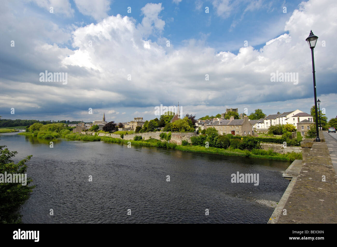 Kelso Village an Tweed River. Scottish Borders. Scotland. U.k Stock ...