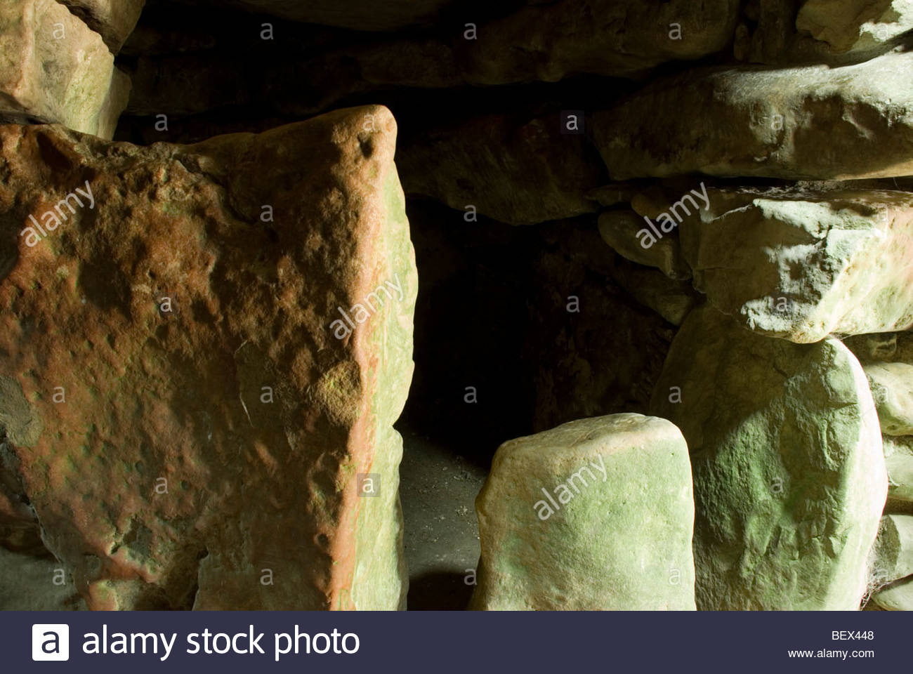 West Kennet Long Barrow Stock Photos & West Kennet Long Barrow Stock ...