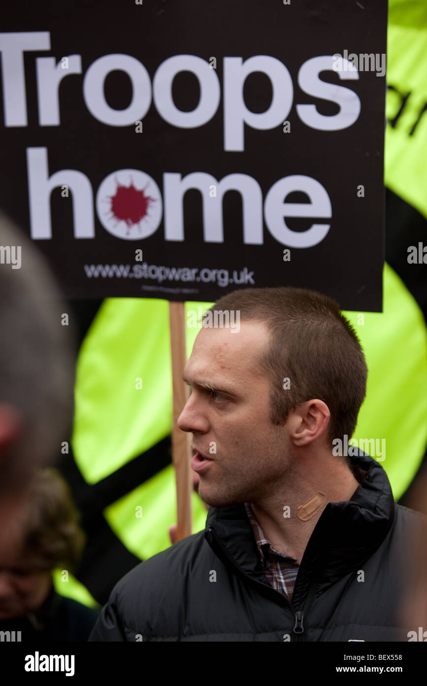 Lance Corporal Joe Glenton at anti-war demonstration Stock Photo - Alamy