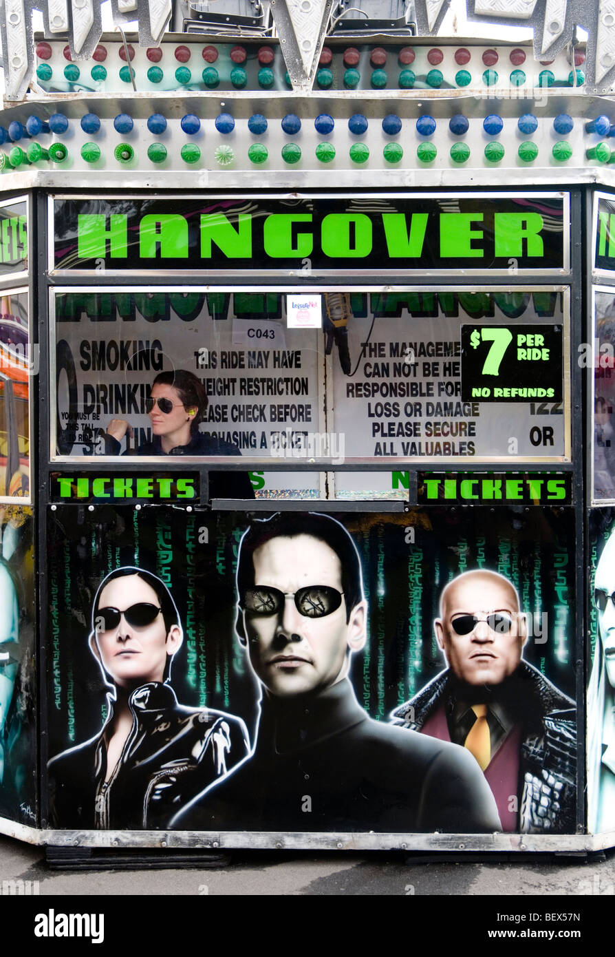 Fairground sideshows hi-res stock photography and images - Alamy