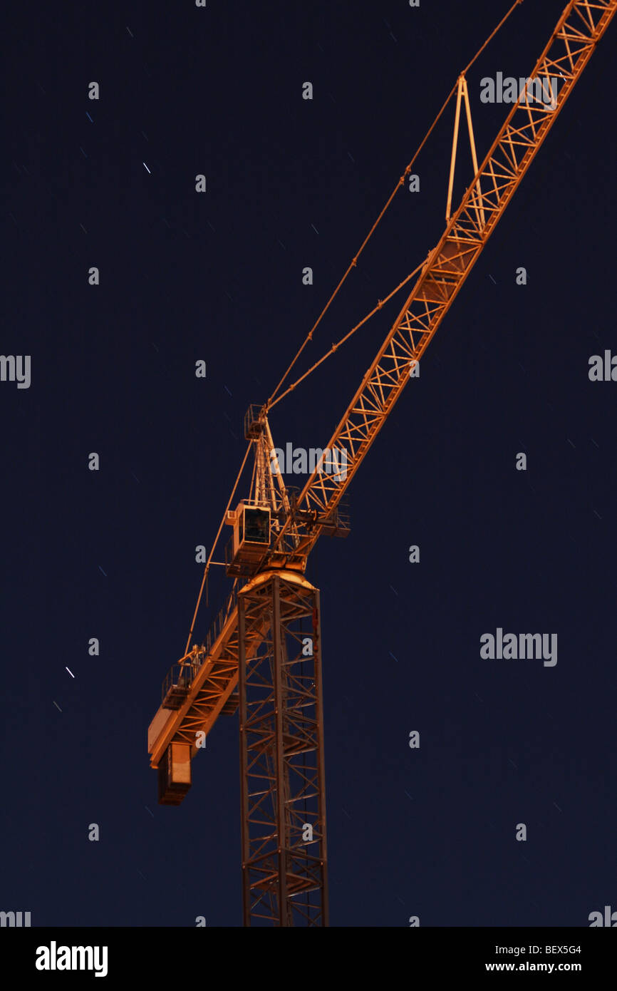 Night tower crane hi-res stock photography and images - Alamy