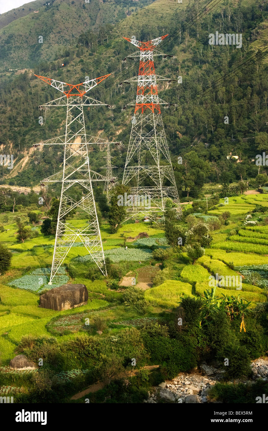 Electrical tower in the field hi-res stock photography and images - Alamy