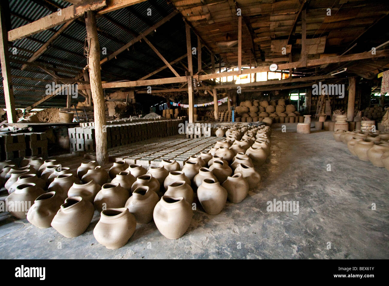 Philippines pottery hi-res stock photography and images - Alamy