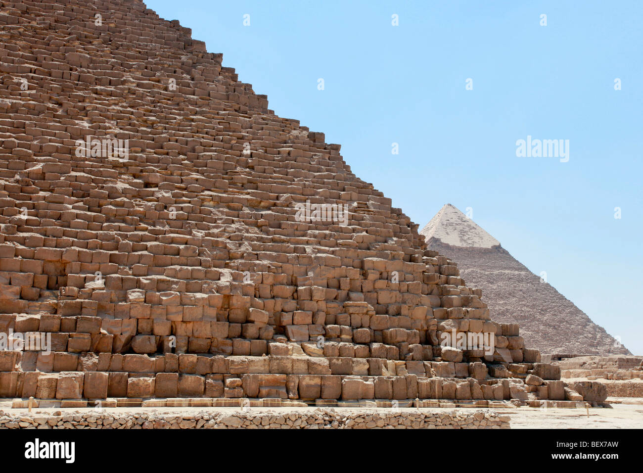 Cheops pyramids hi-res stock photography and images - Alamy