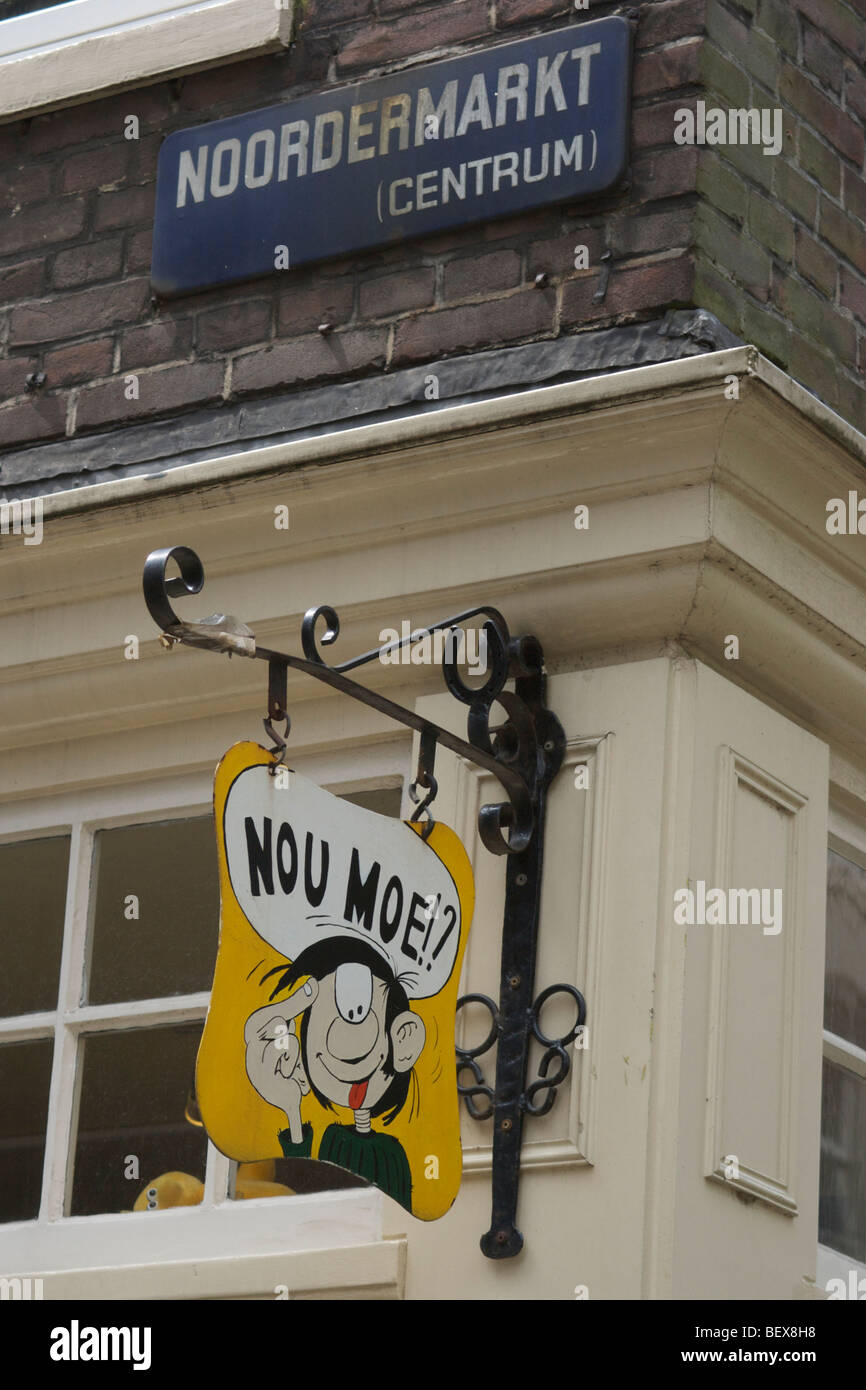 Comic shop hi-res stock photography and images - Alamy