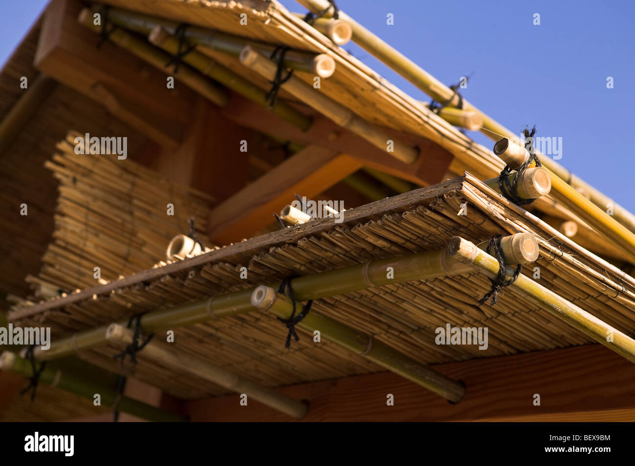 Traditional japanese roofing hi-res stock photography and images - Alamy