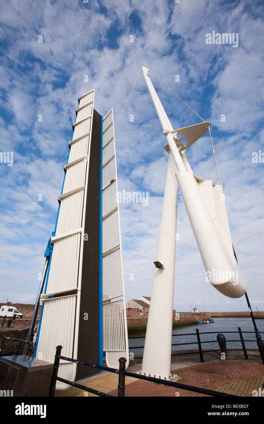 Tidal gate hi-res stock photography and images - Alamy