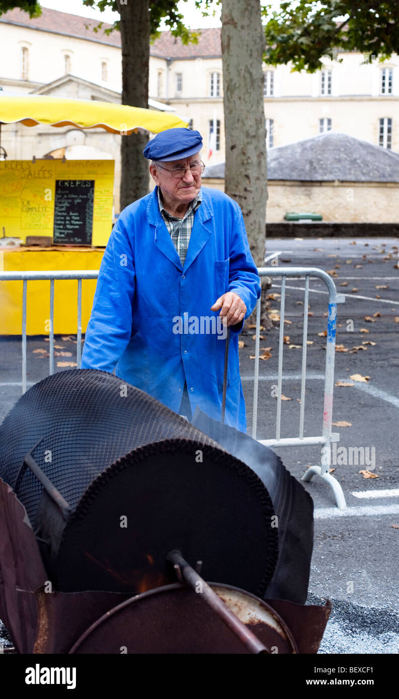 Hot chestnut seller sarlat market hi-res stock photography and images ...