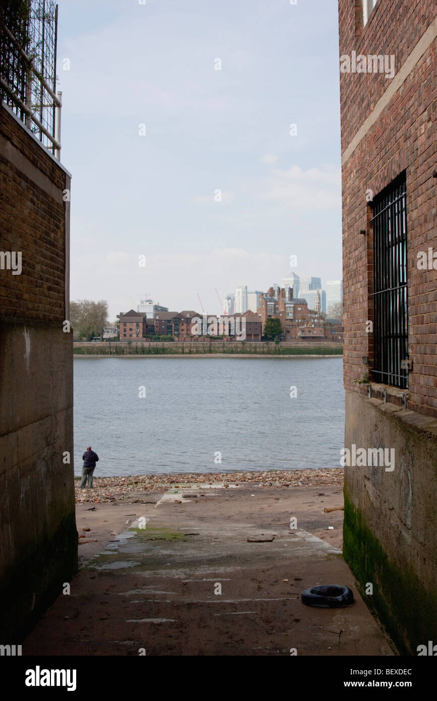 River thames slipway greenwich hi-res stock photography and images - Alamy