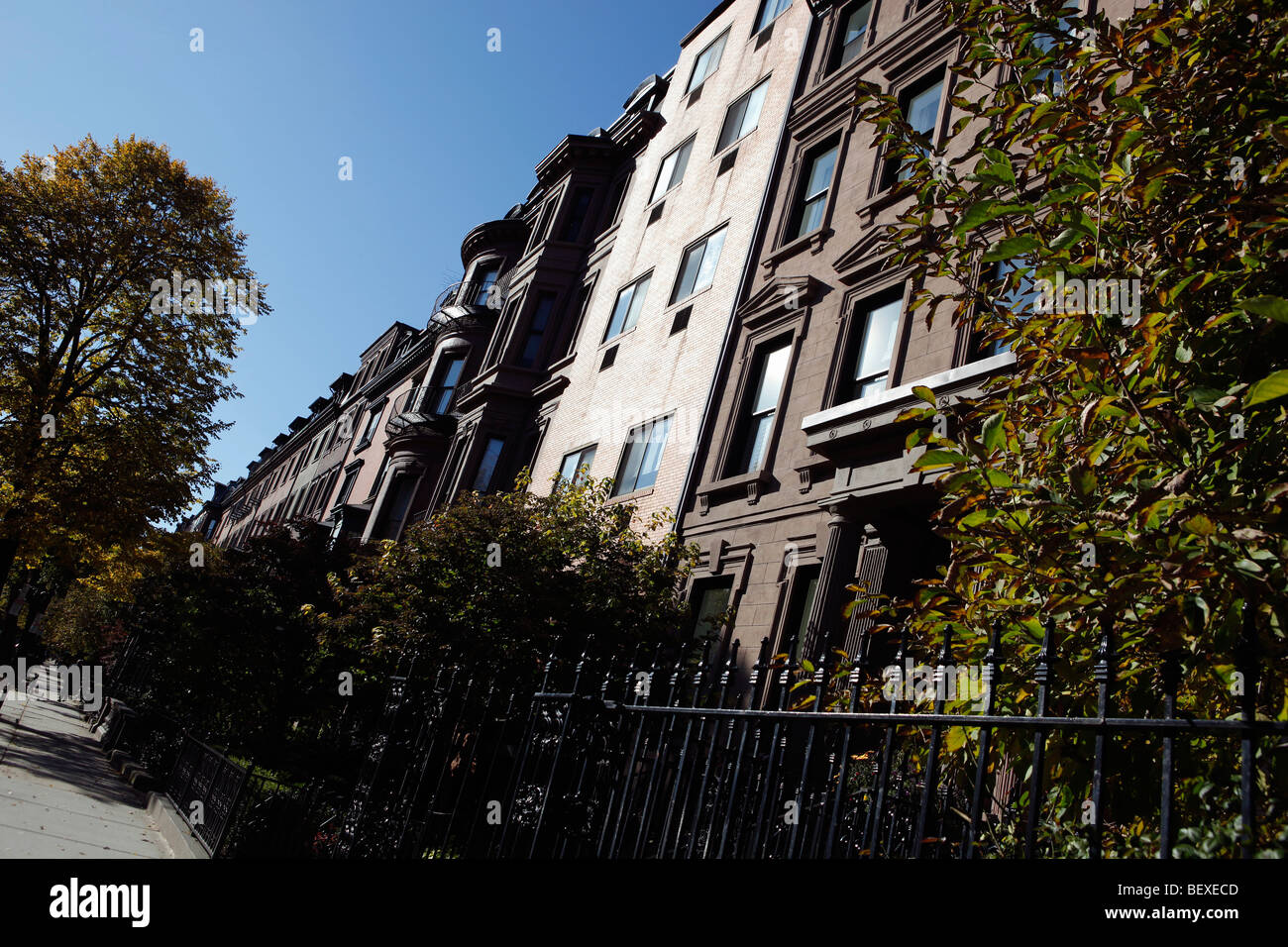 Brownstone hi-res stock photography and images - Alamy