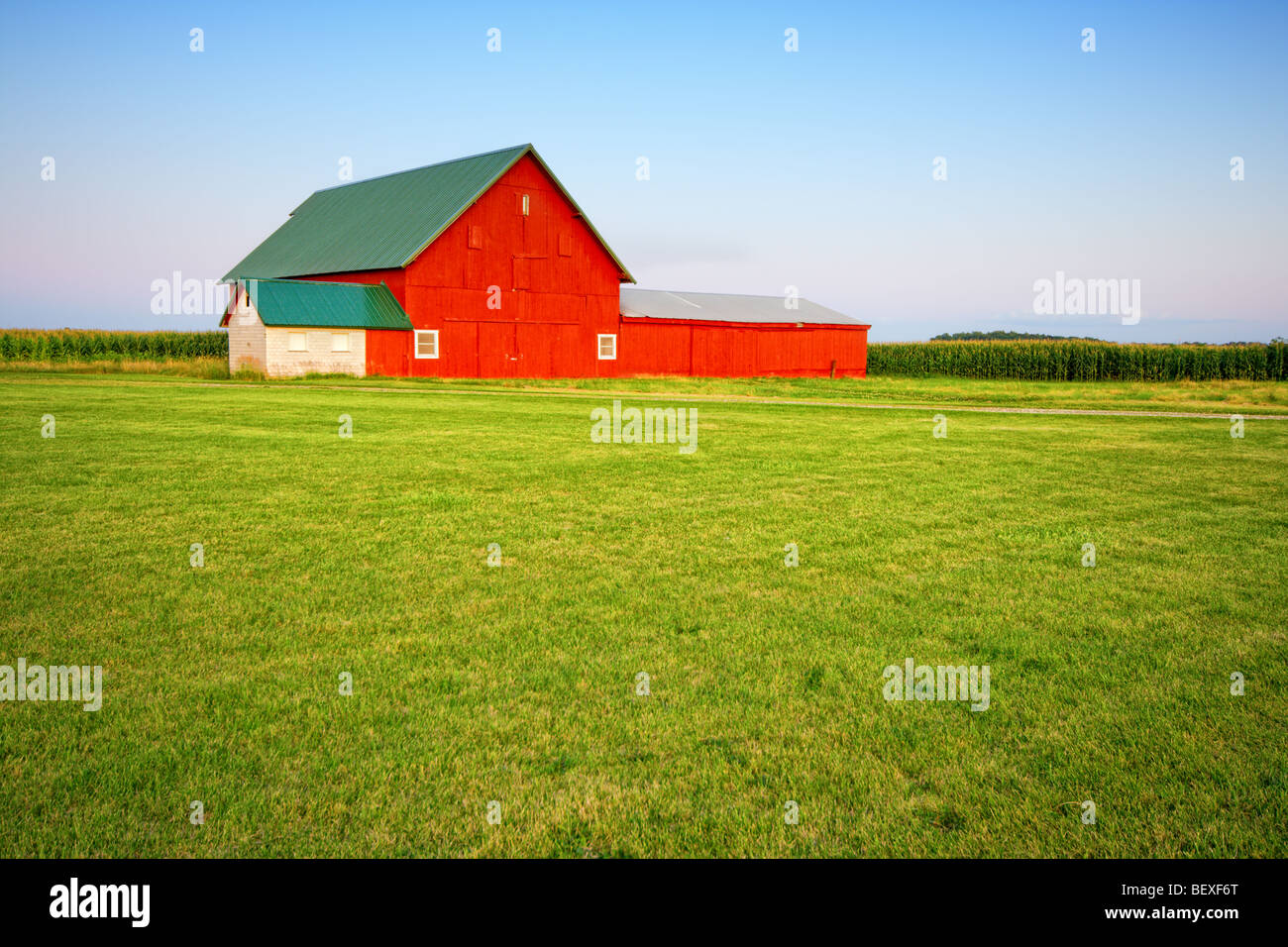 Farm to barn hi-res stock photography and images - Alamy