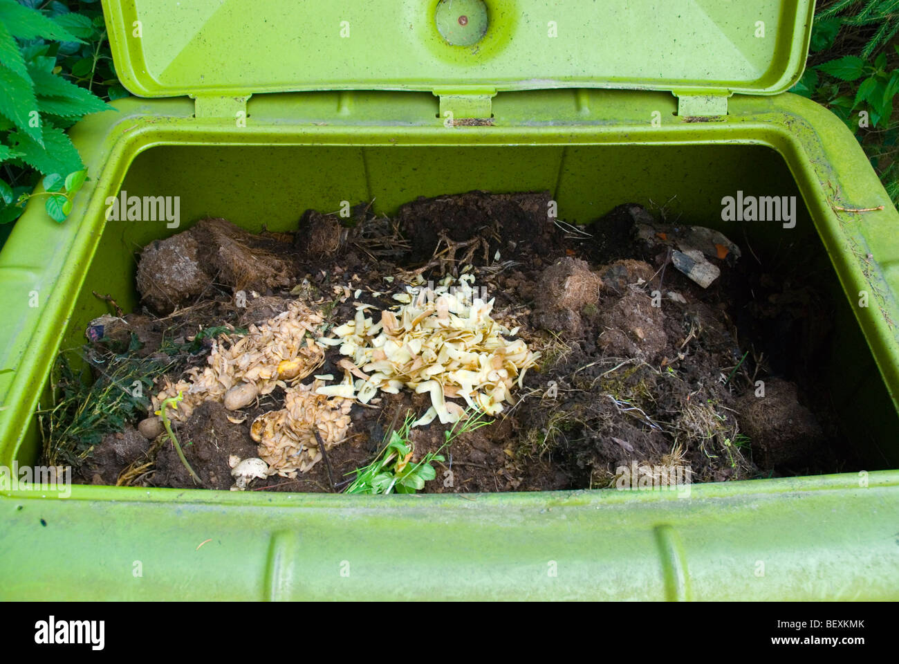 Compost heap hi-res stock photography and images - Alamy