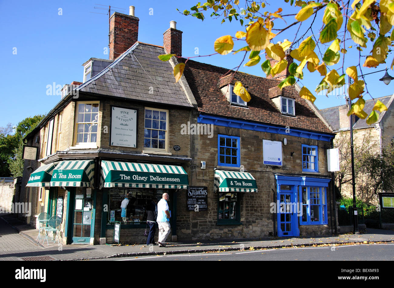 Olney high street hi-res stock photography and images - Alamy