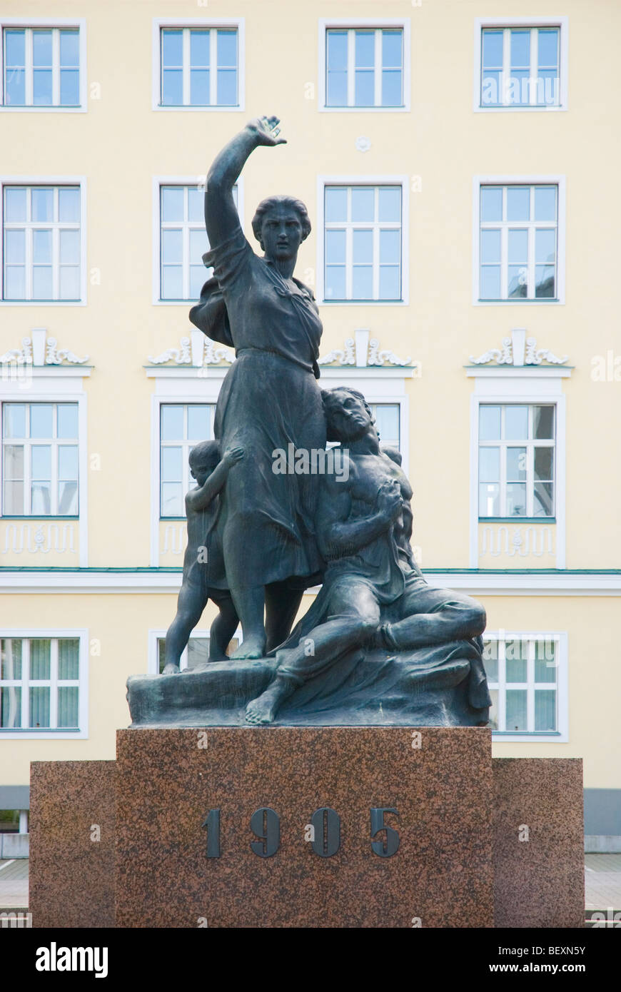 Tallinn statue hi-res stock photography and images - Alamy