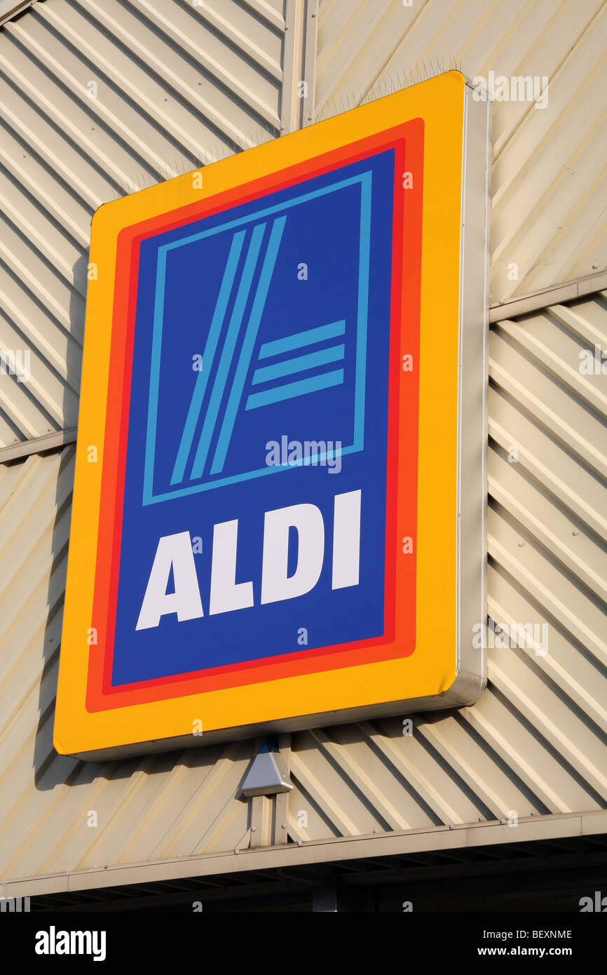 Sign on Aldi supermarket Stock Photo - Alamy