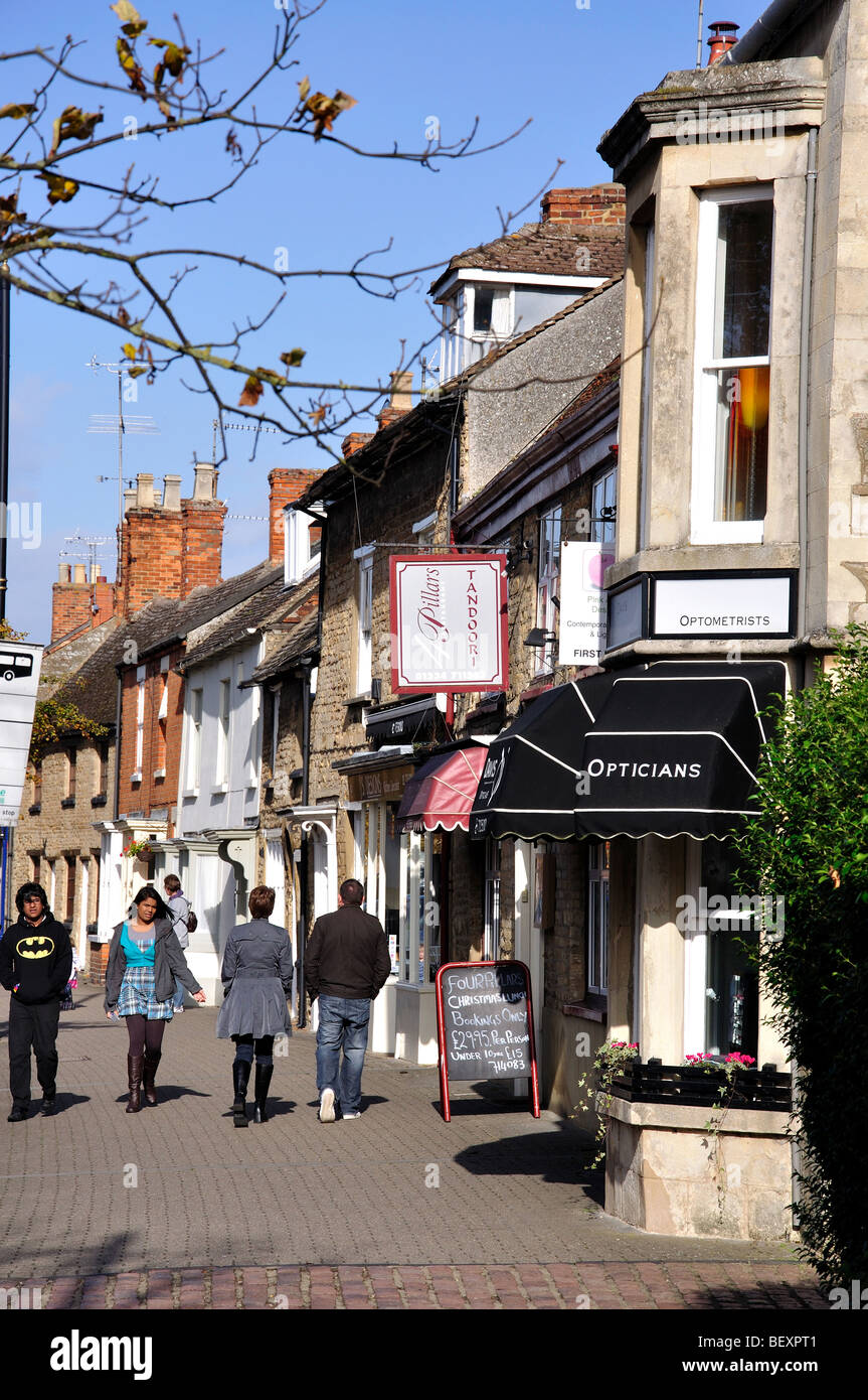 Olney high street hi-res stock photography and images - Alamy