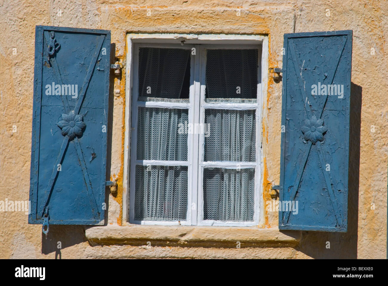 Open Shutter High Resolution Stock Photography and Images - Alamy