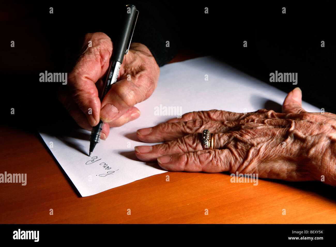 Elderly writing letter hi-res stock photography and images - Alamy