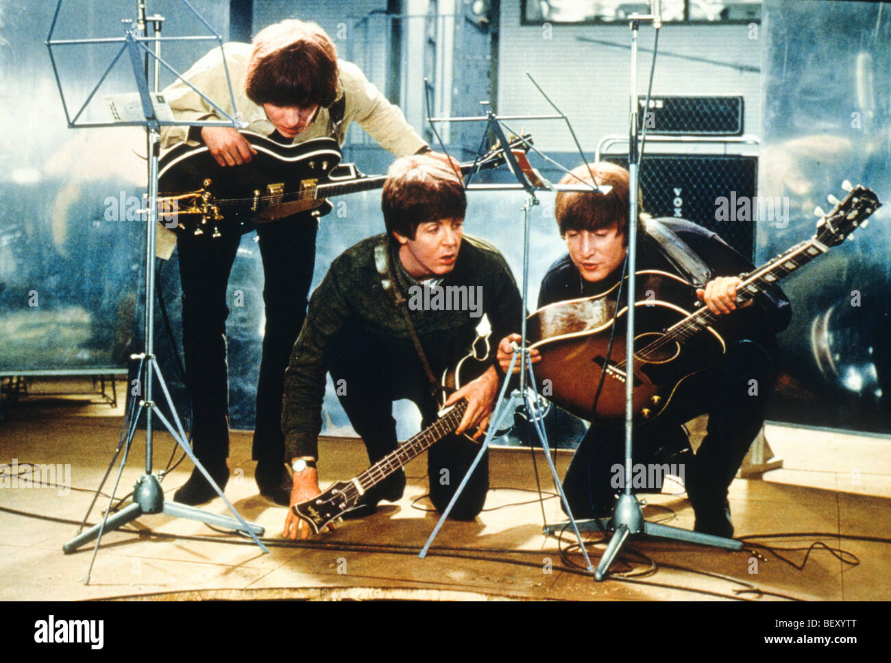 Beatles with instruments hi-res stock photography and images - Alamy