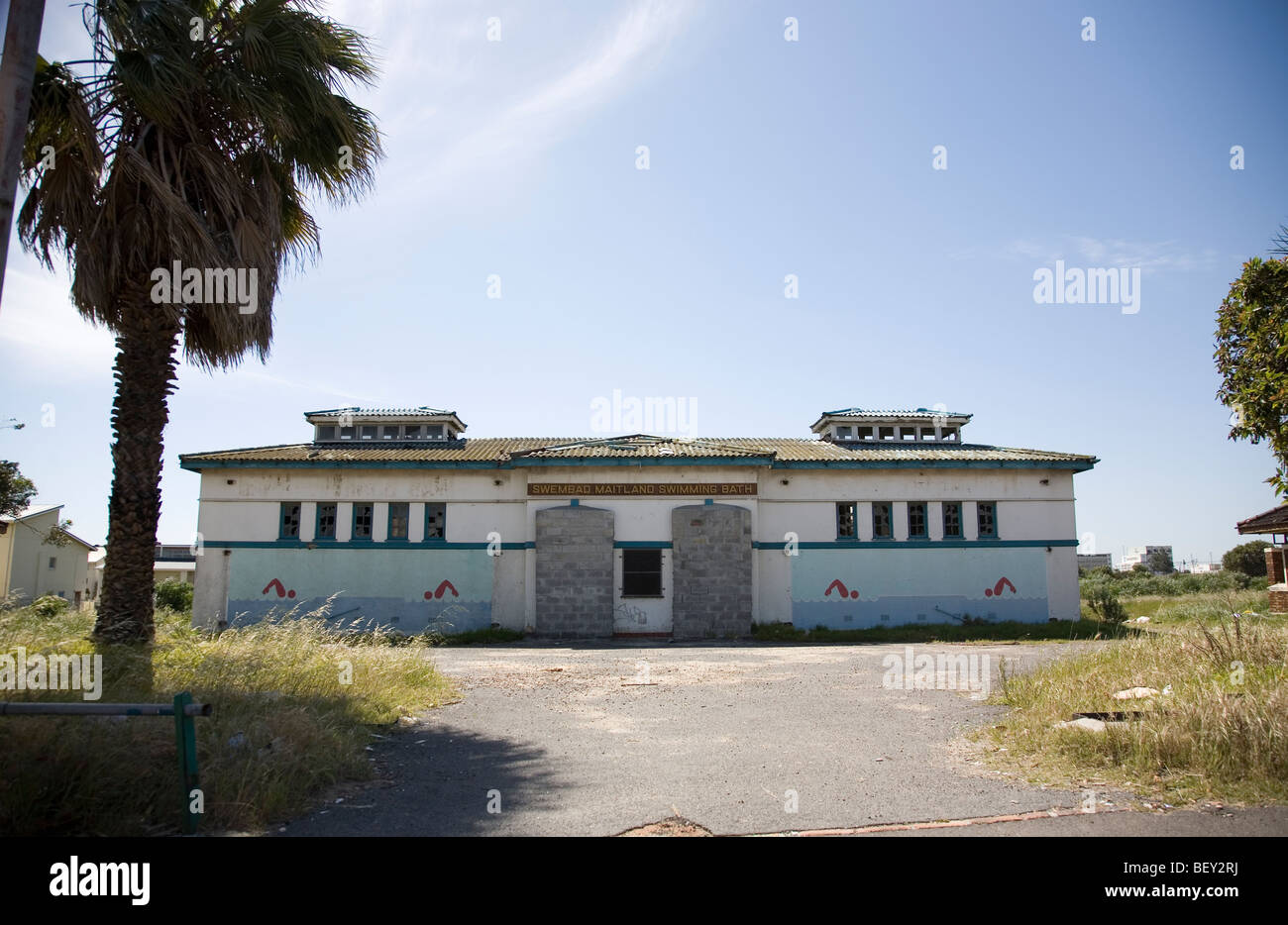 Swembad hi-res stock photography and images - Alamy