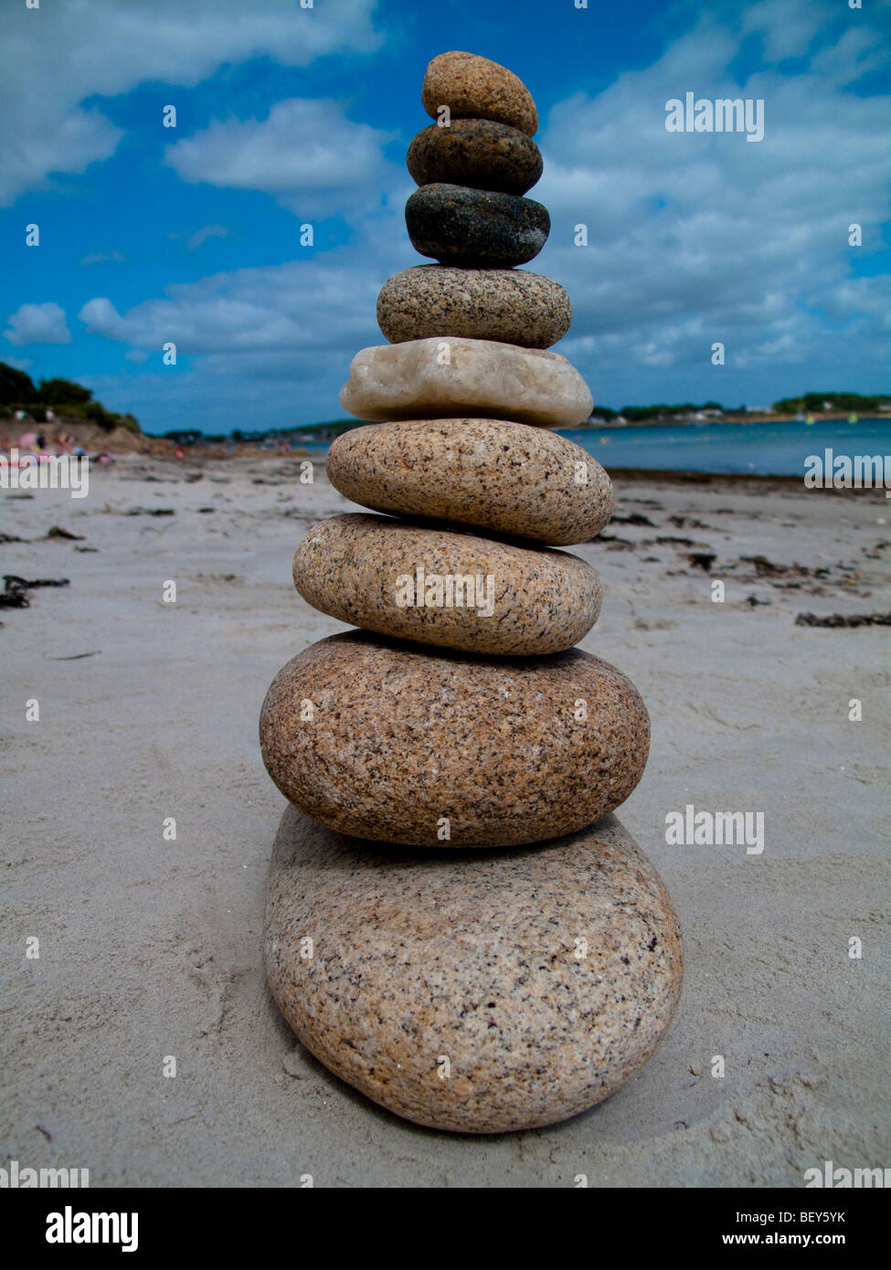 Pebble pebbles sculpture hi-res stock photography and images - Alamy