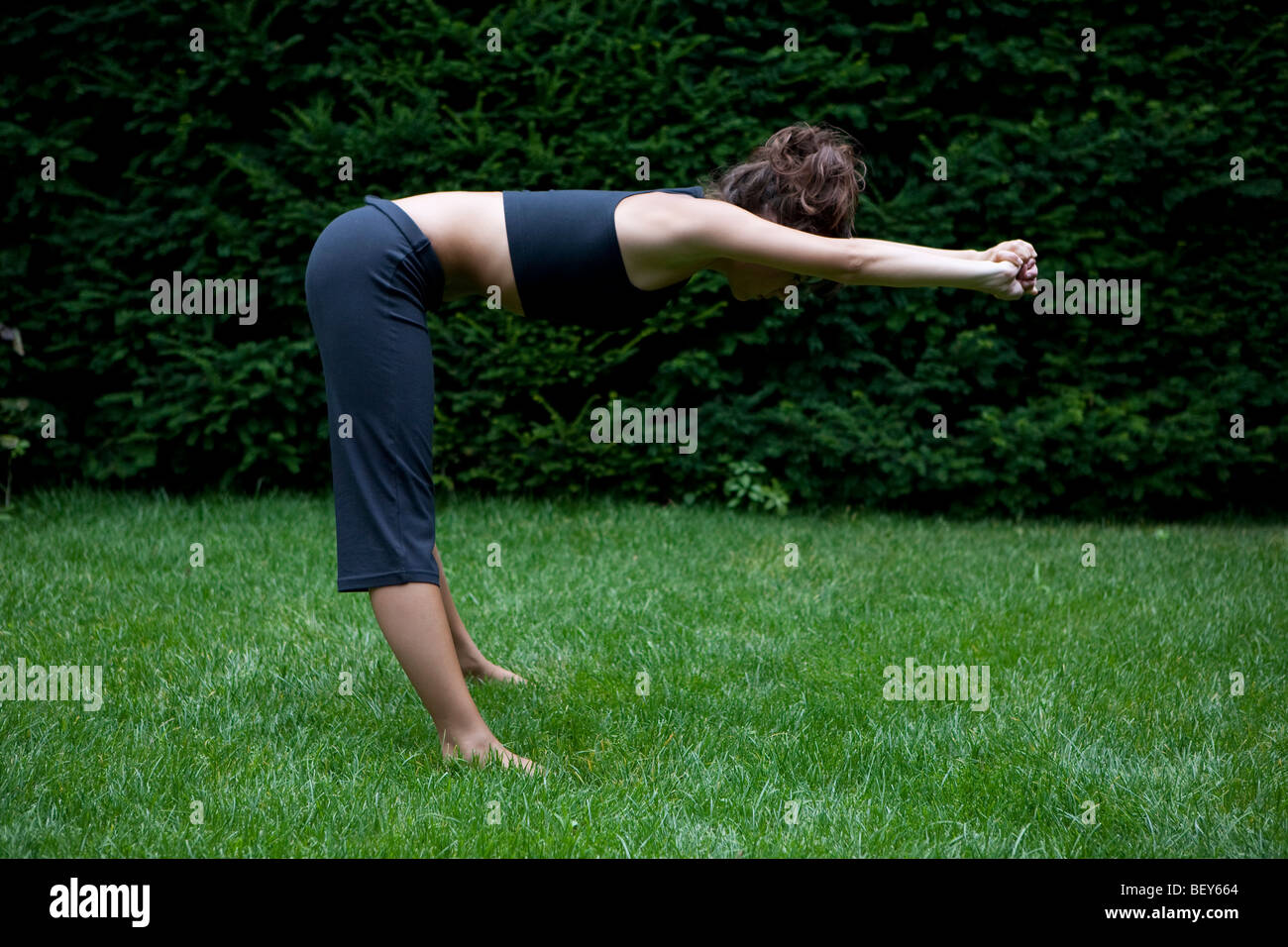 Legs Wide Apart Stock Photos & Legs Wide Apart Stock Images - Alamy