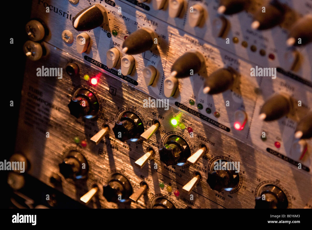 Dials switches hi-res stock photography and images - Alamy