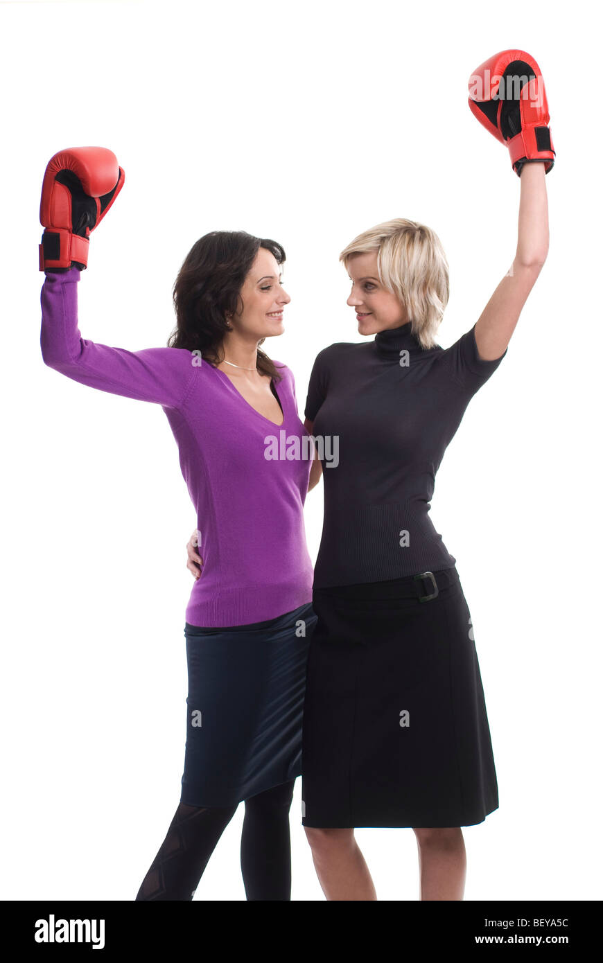 Two women fight hi-res stock photography and images - Alamy