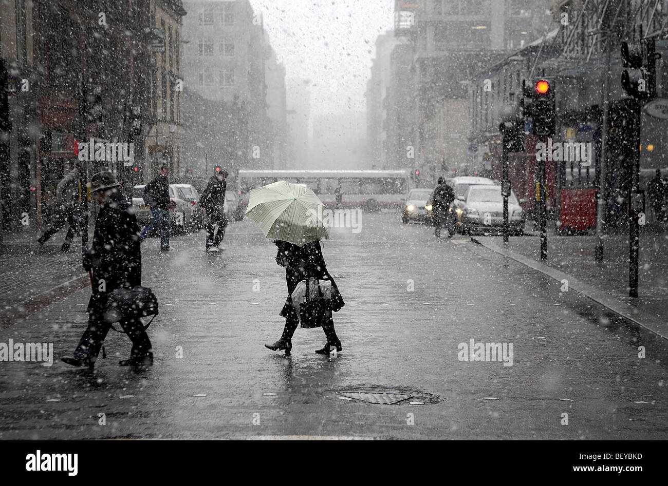 Scottish street snow hi-res stock photography and images - Alamy