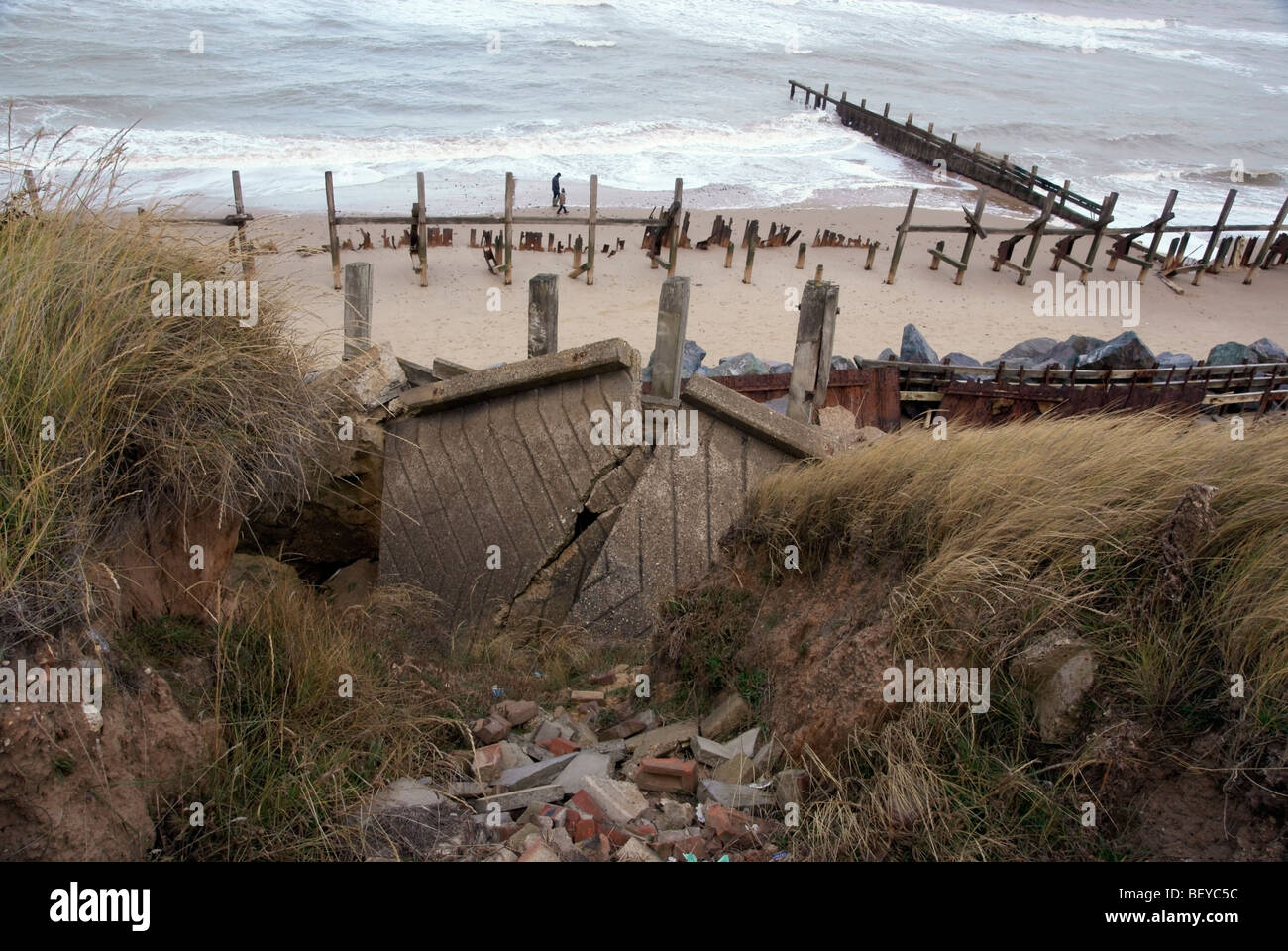 Coastal cliff erosion and sea defences at Happisburg Stock Photo - Alamy