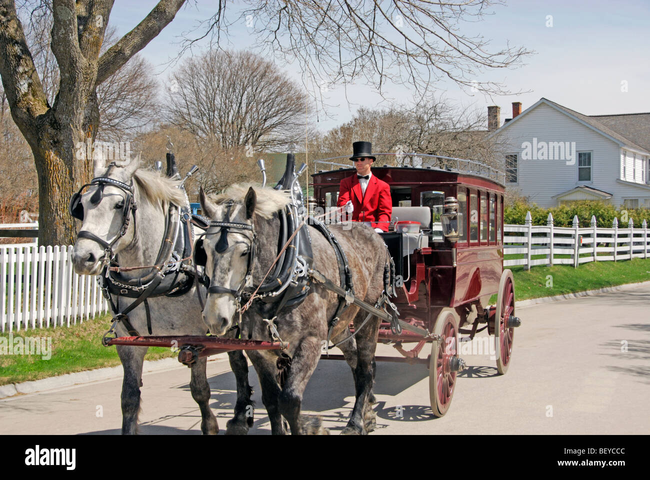 Grand Hotel horse carriage on Mackinac Island, Michigan Stock Photo - Alamy