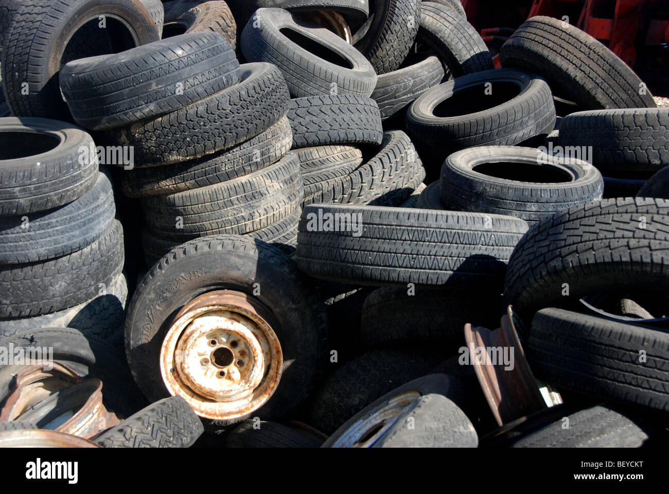 Tires tyres recycling rubber hi-res stock photography and images - Alamy