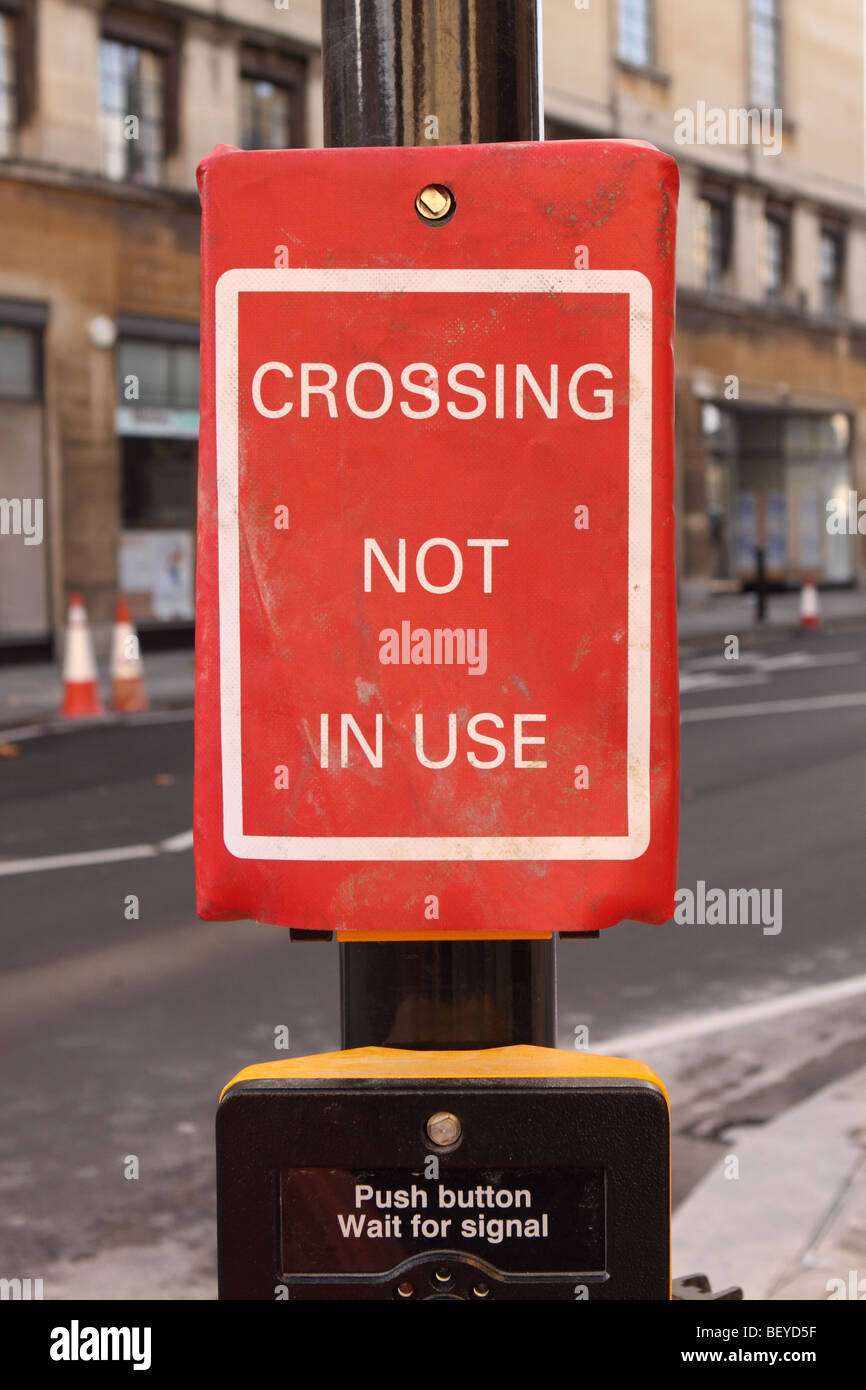 Pedestrian crossing not in use in urban city centre Stock Photo - Alamy