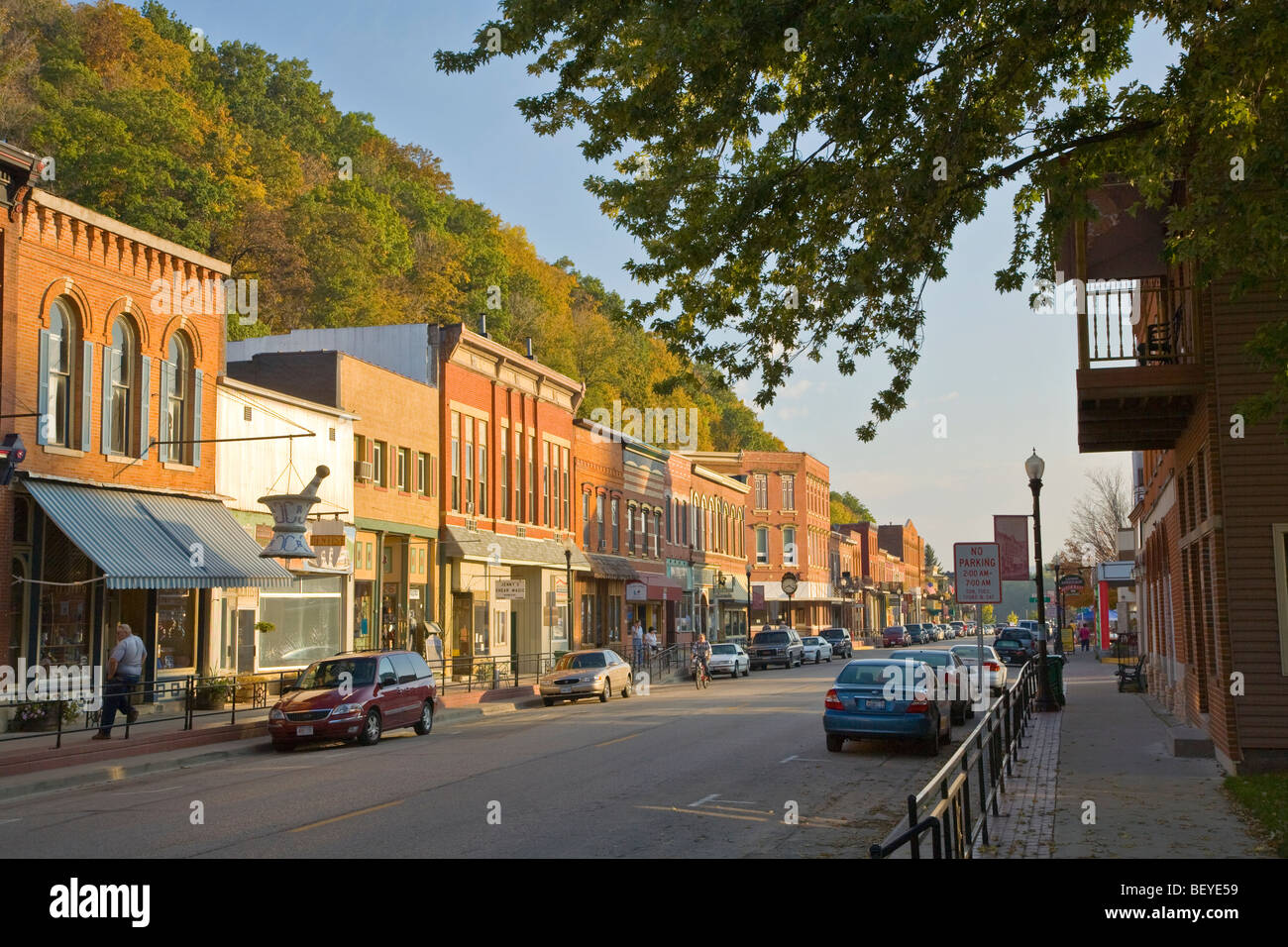 Main street iowa hi-res stock photography and images - Alamy