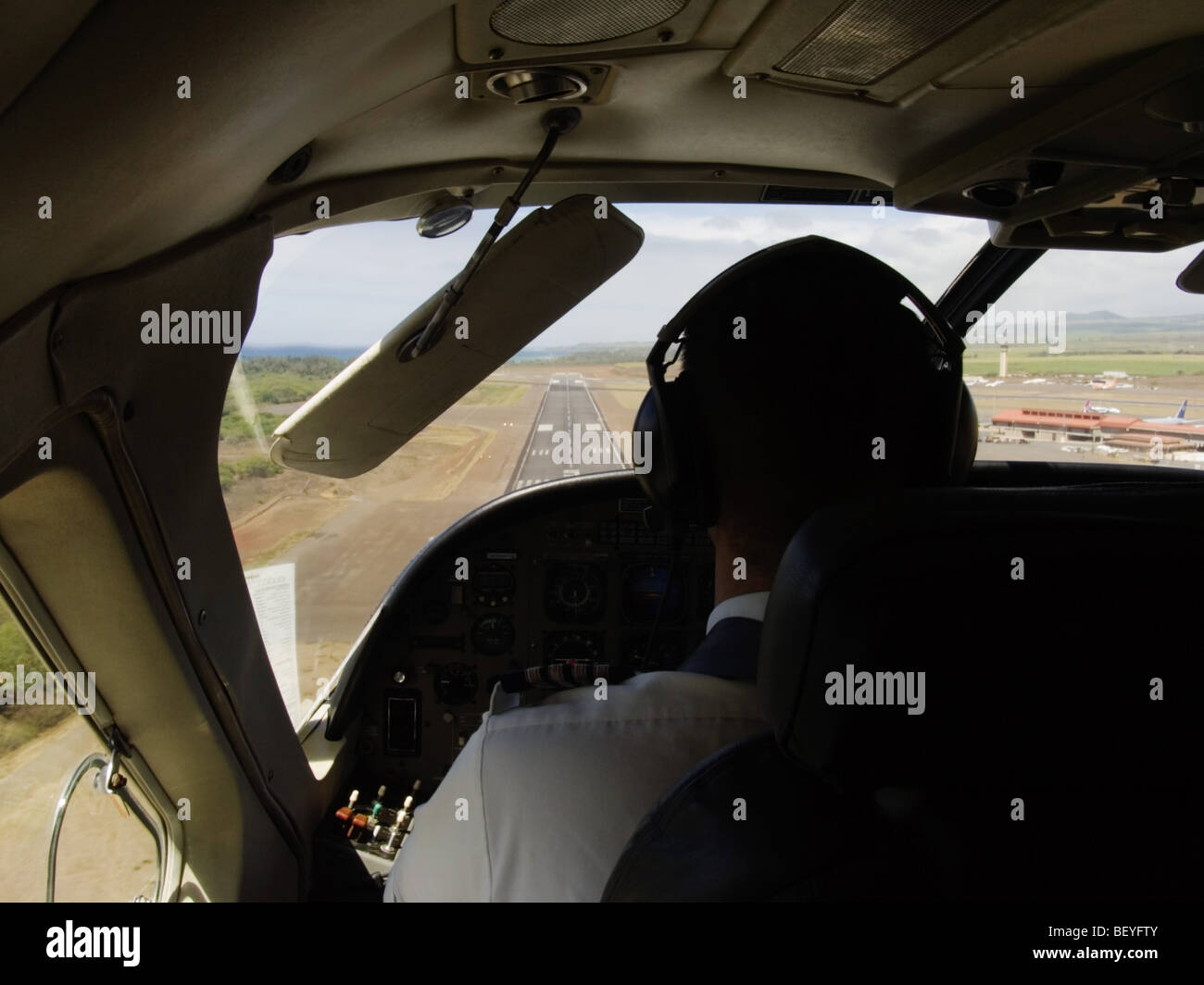 Commercial Aviation, Aircraft in flight. Commuter Flight, Small Plane ...